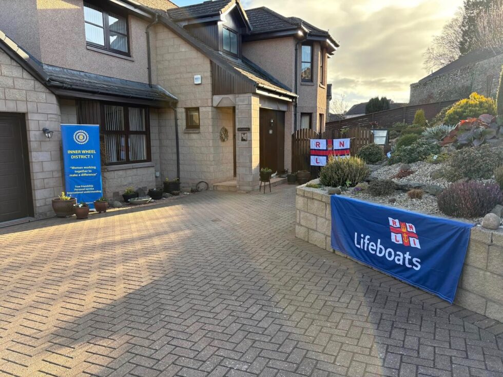 D1 Forfar Club hold an RNLI coffee morning at DC Jean's - Inner Wheel